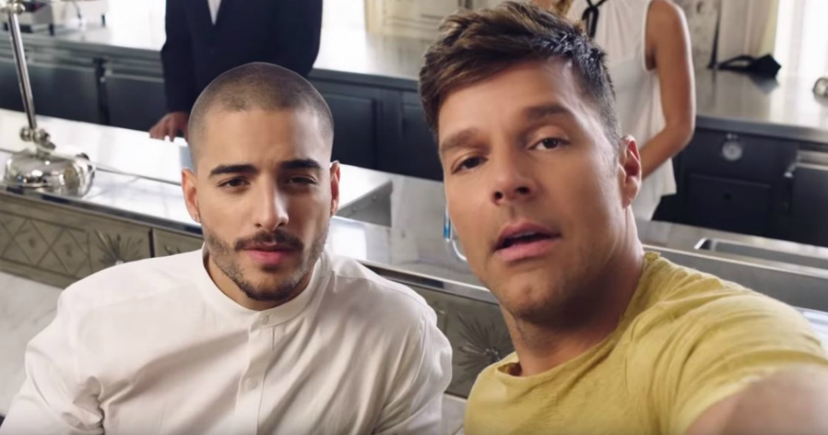 Maluma promociona en pijama y en su mansión su nueva canción con Ricky ...