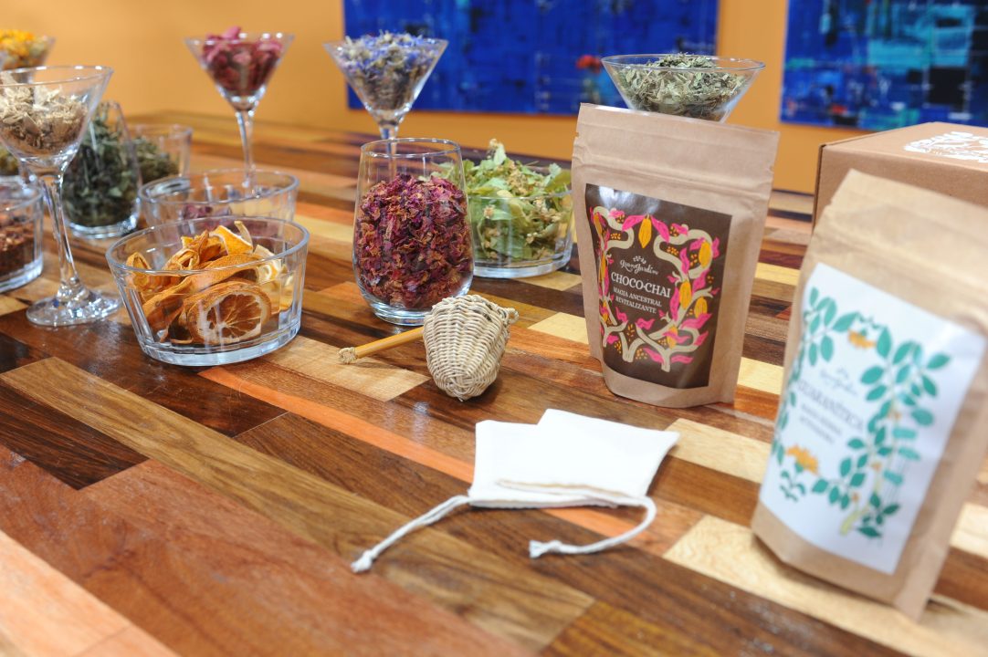 Magia herbal y blends de tés naturales