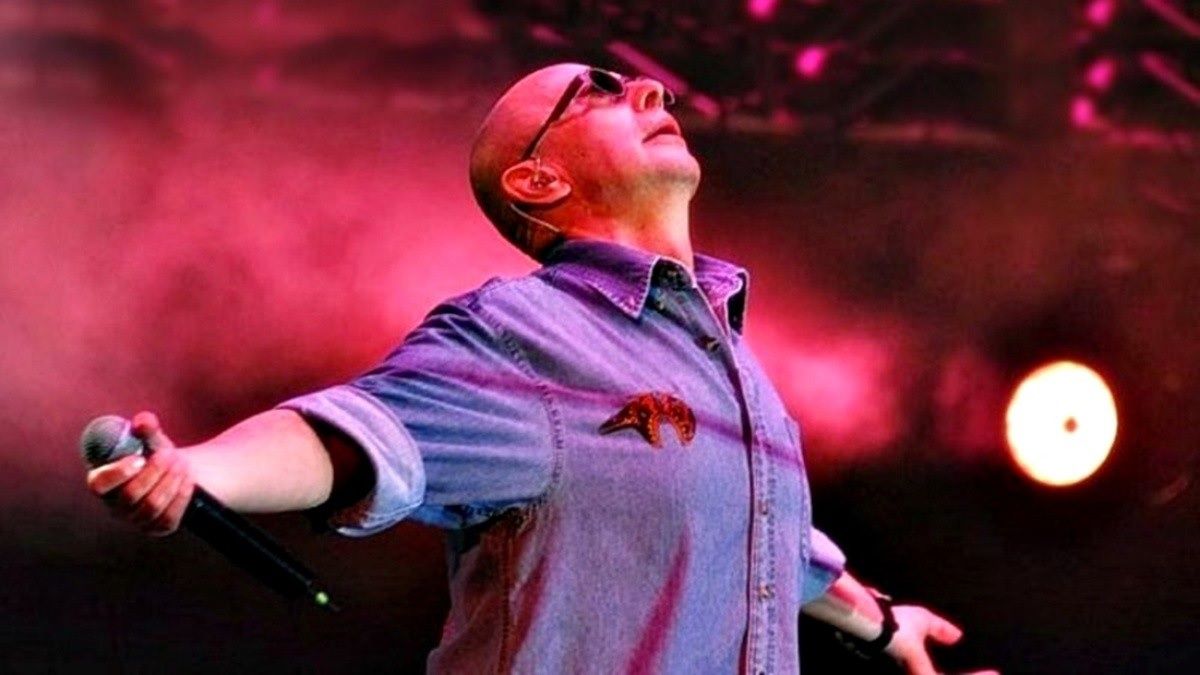 El Indio Solari presentó la letra de su nueva canción