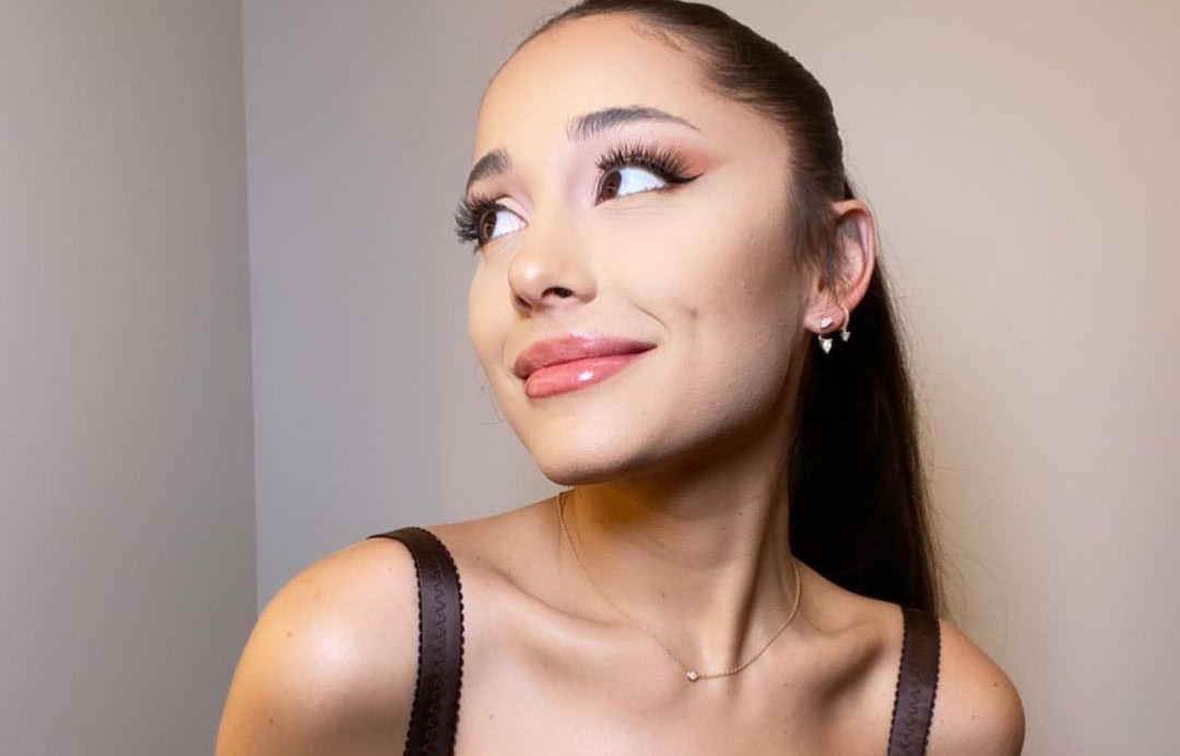 Ariana Grande mostró su nuevo look y la compararon con una argentina
