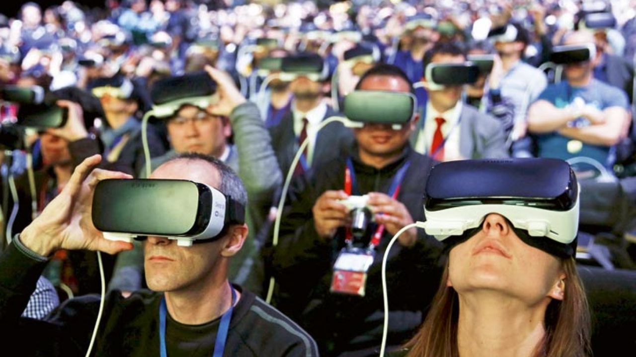 Meta: cuatro dispositivos de realidad virtual llegarán al mercado