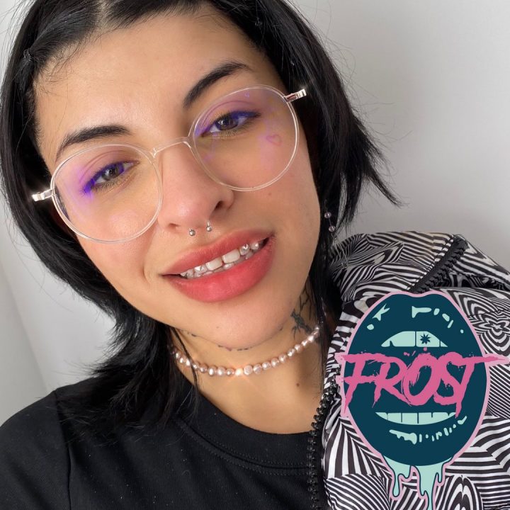 Cazzu se sumó a la tendencia de Cande Tinelli y El Polaco: brillos en ...