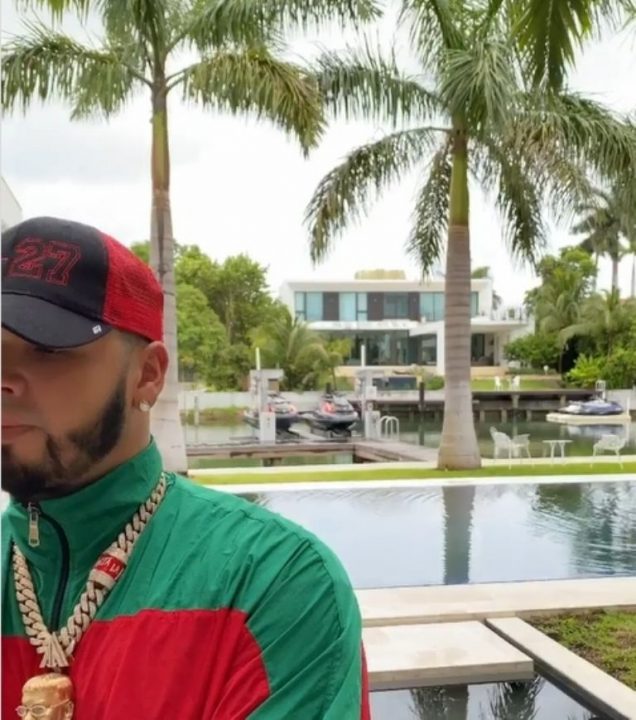 Así es la lujosa casa que Karol G tiene en Miami