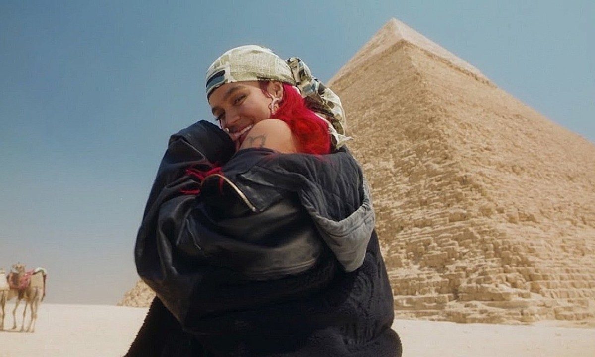 Karol G lanzó su nuevo tema y estallaron las redes