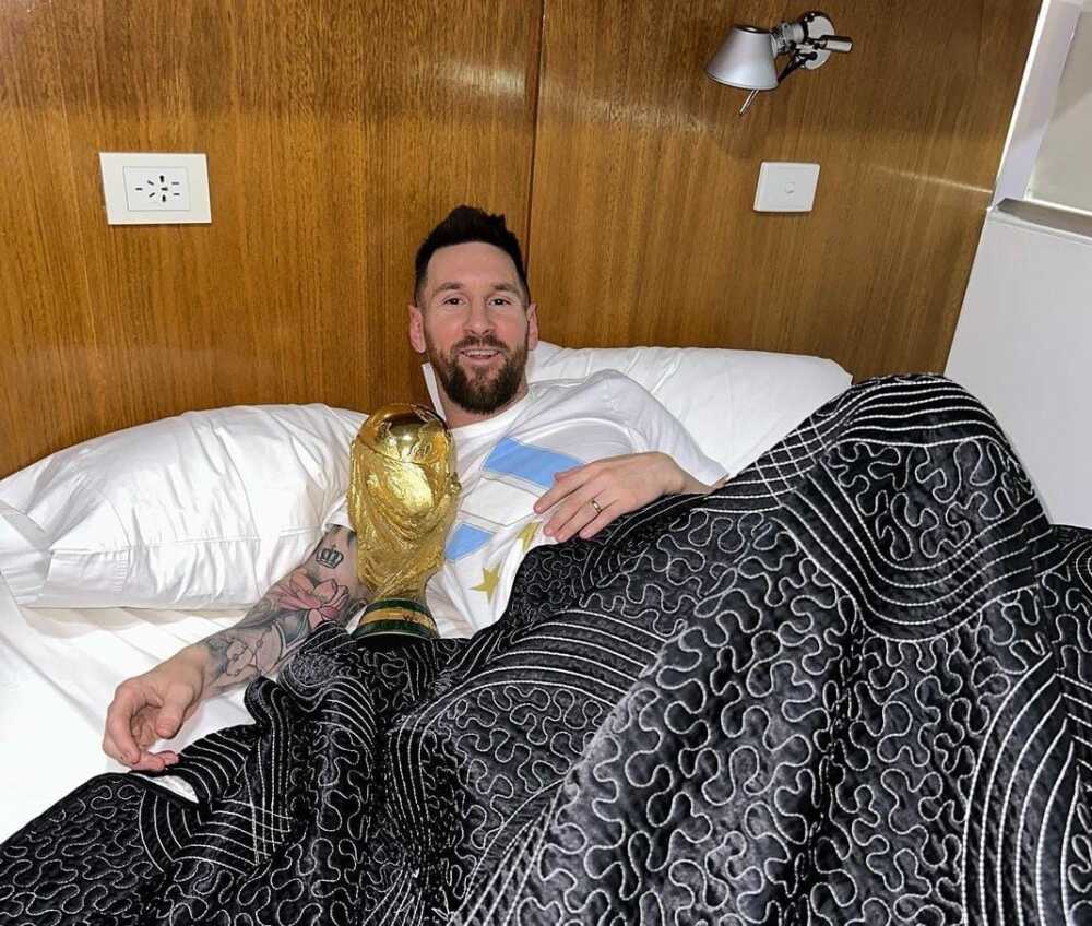 La influencia de Tini Stoessel en la foto viral de Lionel Messi