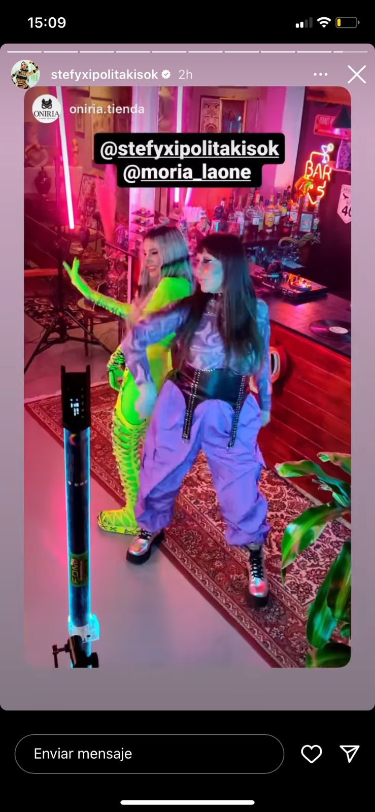 Moria Casán se convirtió en dj en el nuevo videoclip de Stefy Xipolitakis