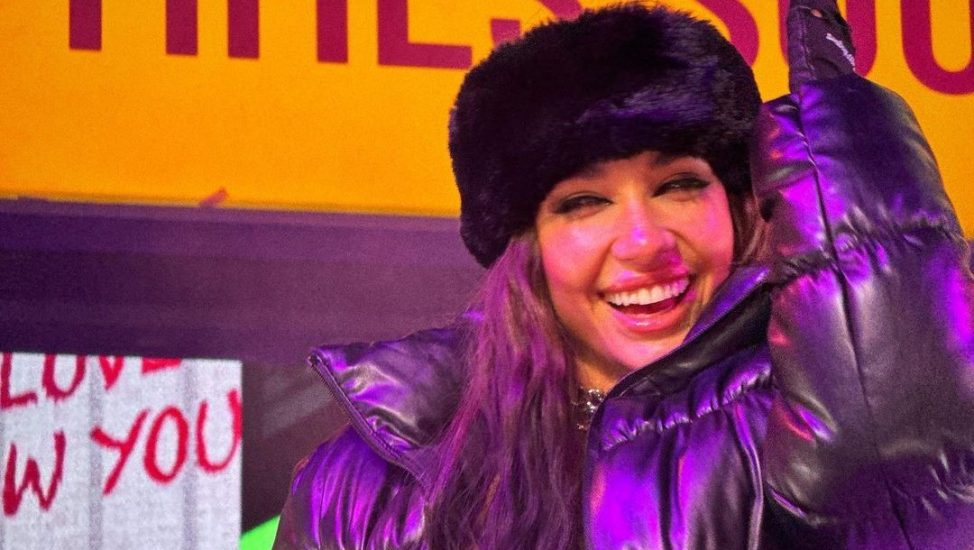 María Becerra recibió el 2024 con un show en el Time Square