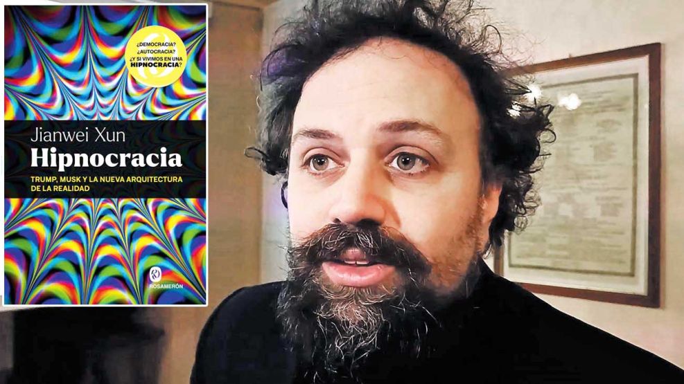 Andrea Colamedici reveló detalles del experimento detrás de ‘Hipnocracia’ y su filósofo ficticio